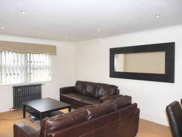2 bedroom flat to rent
