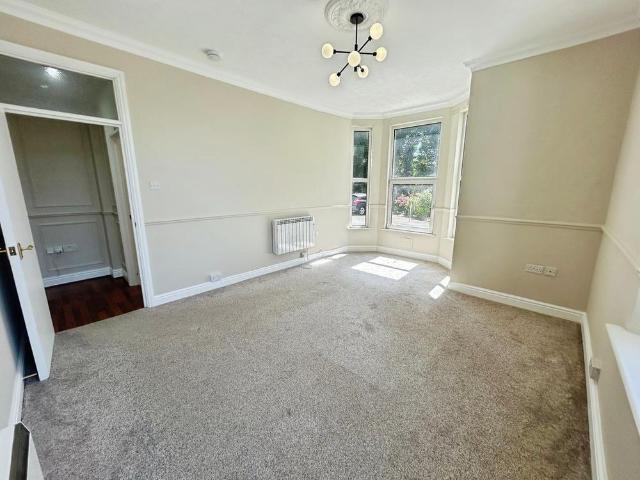 2 bedroom flat to rent