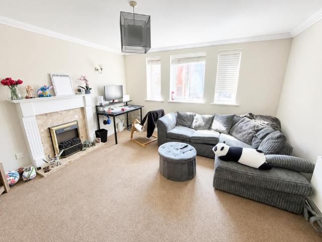 2 bedroom flat to rent