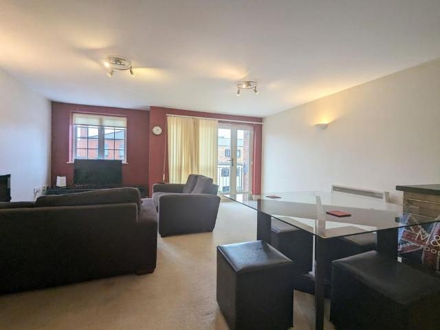 2 bedroom flat to rent