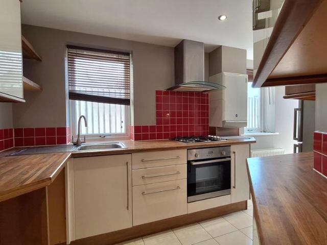 2 bedroom flat to rent