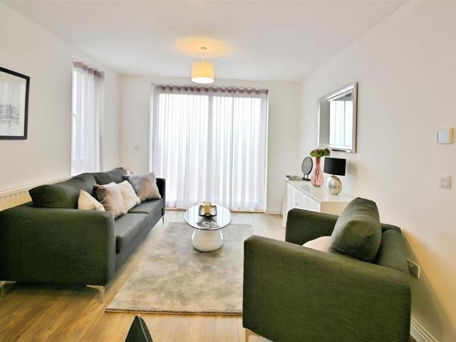 2 bedroom flat to rent