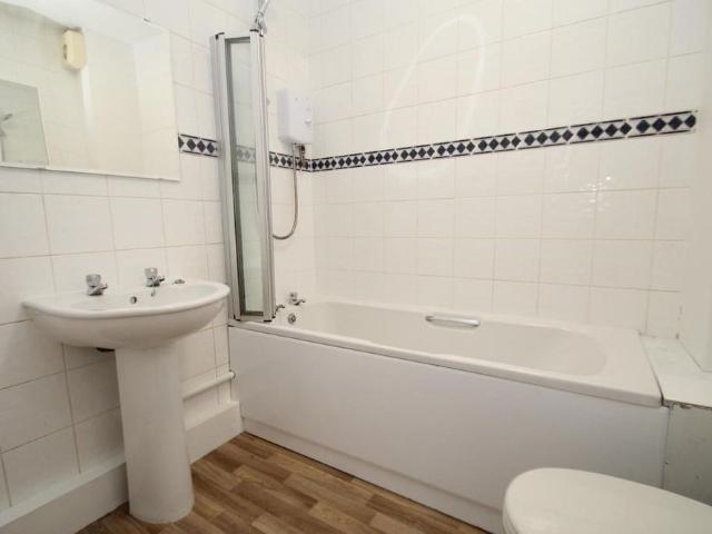 2 bedroom flat to rent