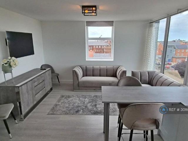 2 bedroom flat to rent
