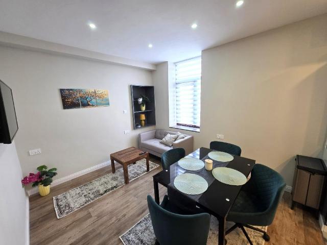 2 bedroom flat to rent