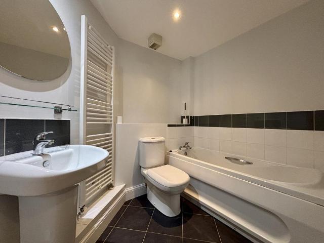 2 bedroom flat to rent