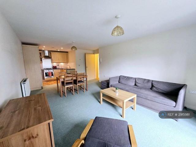 2 bedroom flat to rent