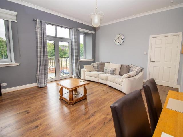 2 bedroom flat to rent