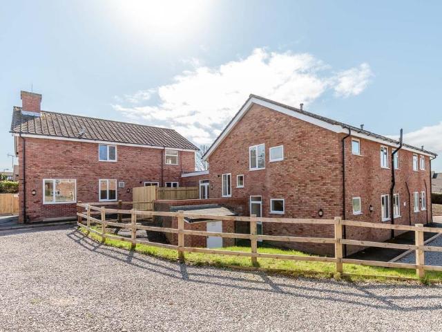2 bedroom flat to rent