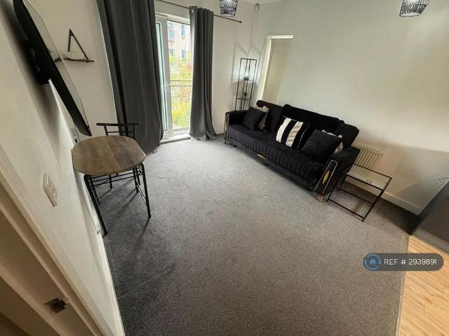2 bedroom flat to rent