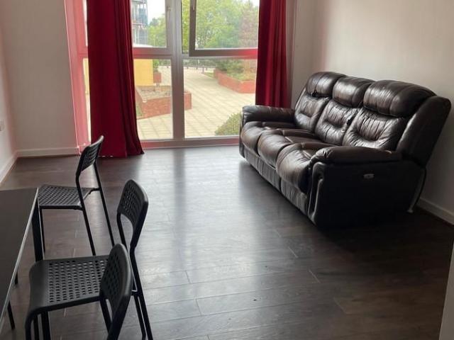 2 bedroom flat to rent