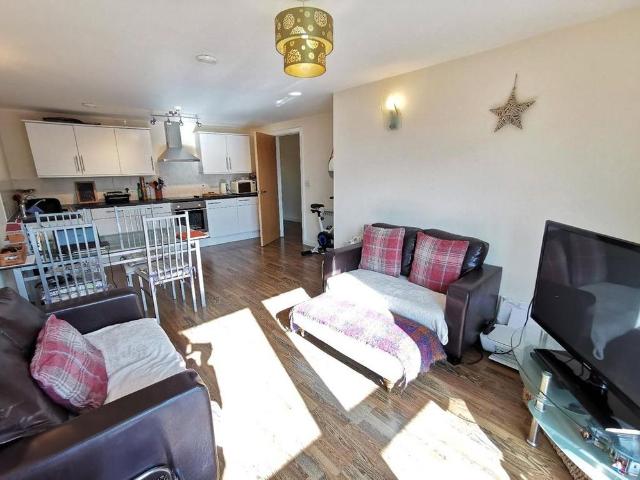 2 bedroom flat to rent