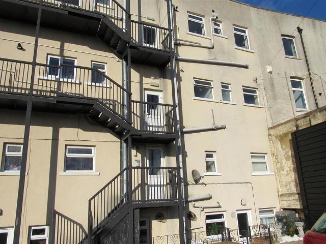 2 bedroom flat to rent