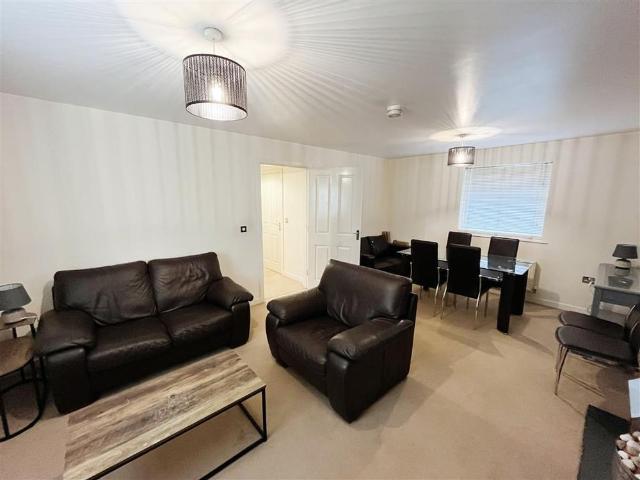 2 bedroom flat to rent
