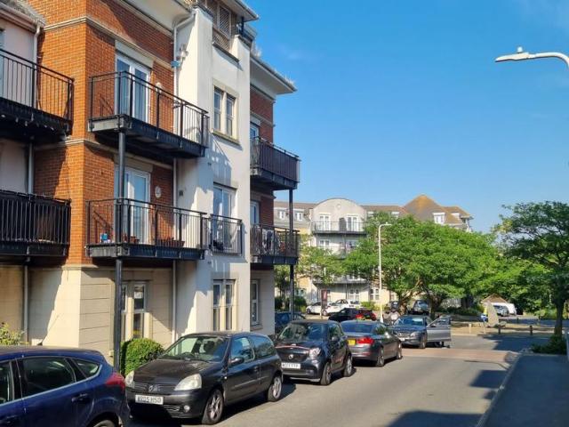 2 bedroom flat to rent