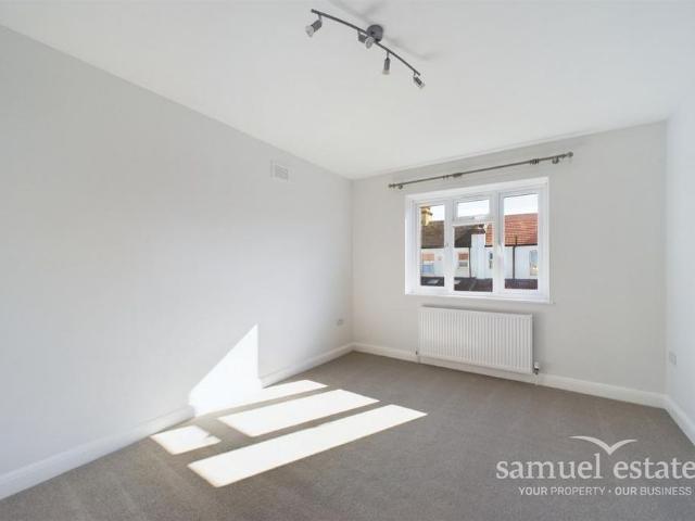 2 bedroom flat to rent