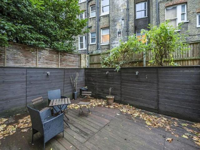 2 bedroom flat to rent