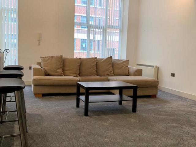 2 bedroom flat to rent