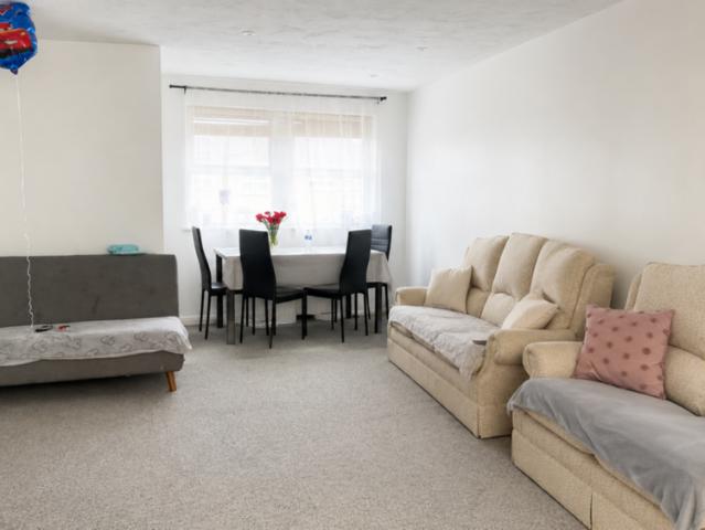 2 bedroom flat to rent
