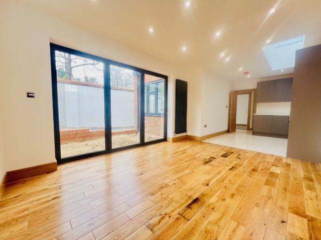 2 bedroom flat to rent