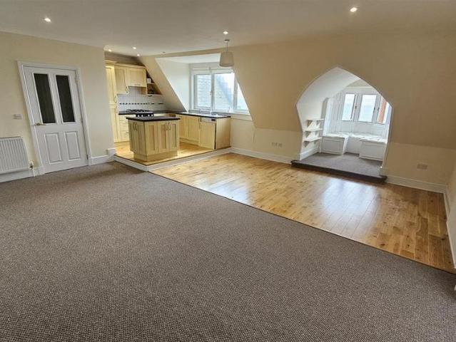 2 bedroom flat to rent