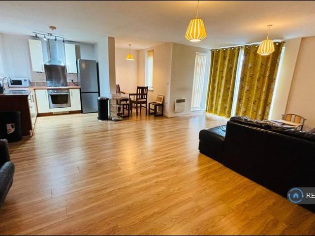 2 bedroom flat to rent