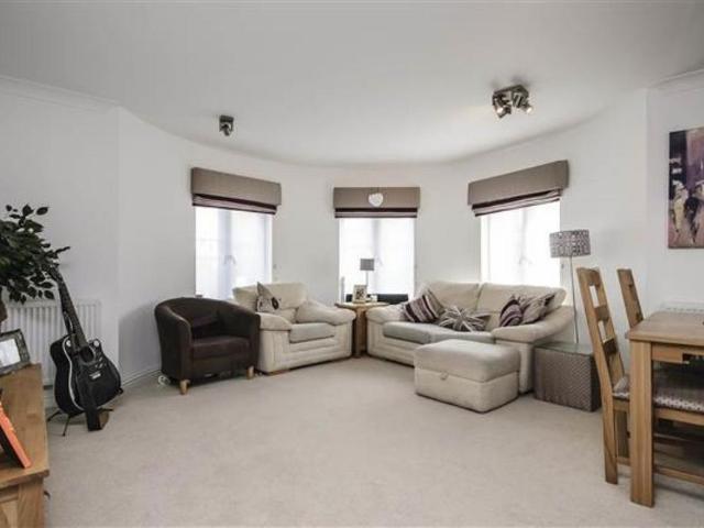 2 bedroom flat to rent