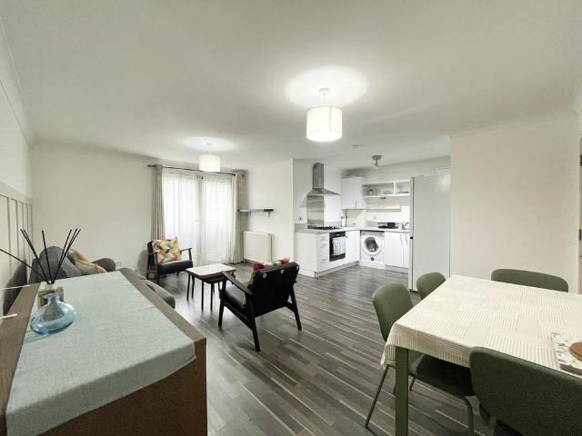 2 bedroom flat to rent