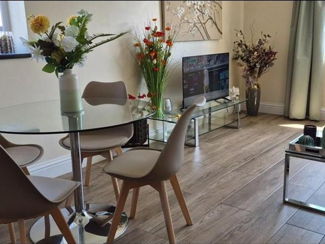 2 bedroom flat to rent
