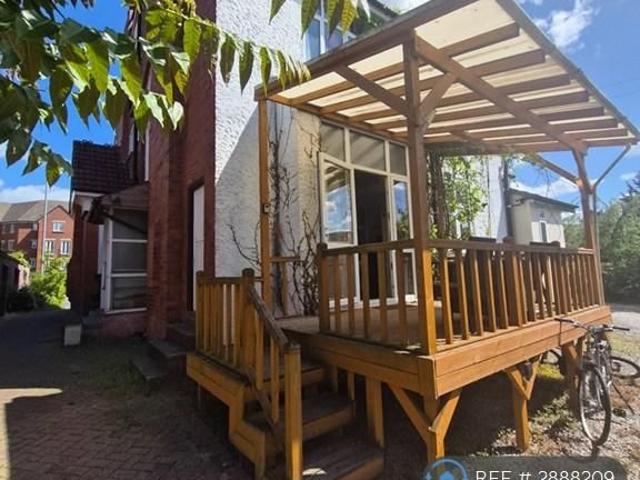 3 bedroom flat to rent