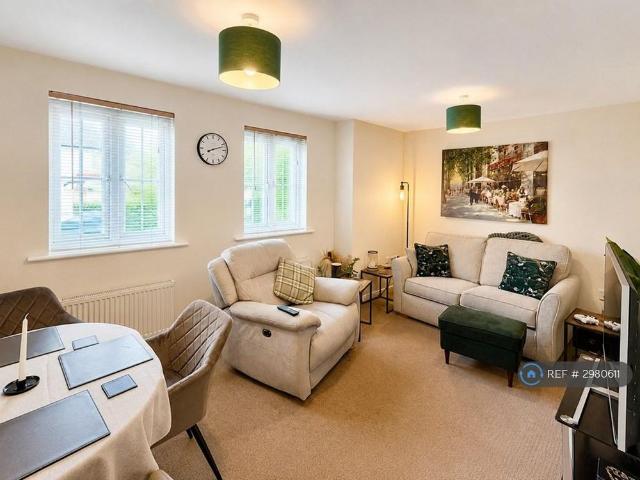 2 bedroom flat to rent