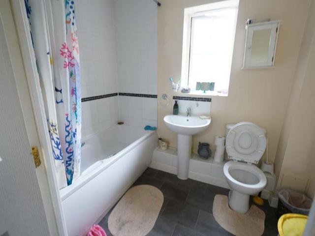 2 bedroom apartment to rent