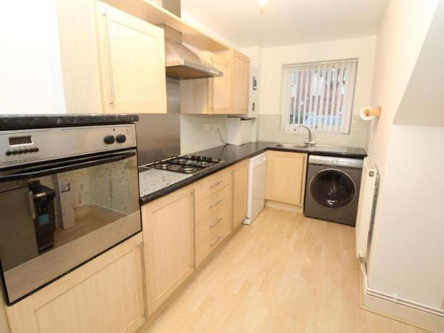 2 bedroom flat to rent