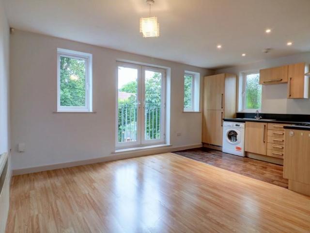 2 bedroom flat to rent
