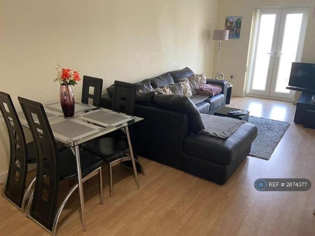 2 bedroom flat to rent