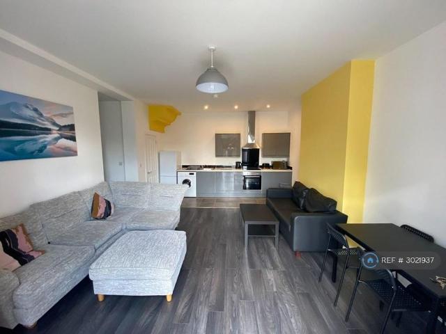 2 bedroom flat to rent