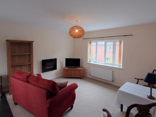 2 bedroom flat to rent