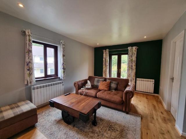 2 bedroom flat to rent