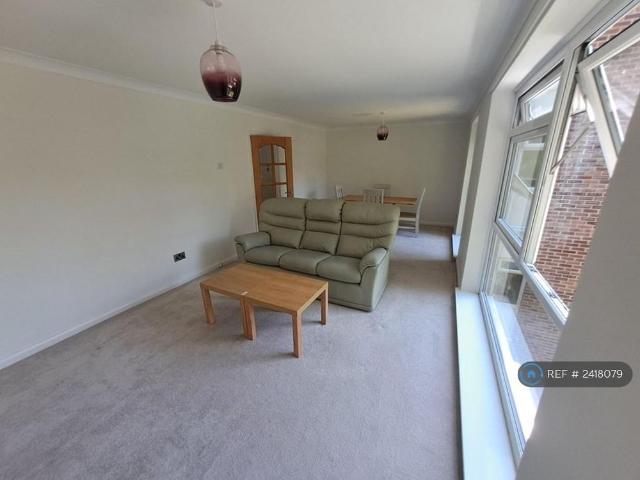 2 bedroom flat to rent