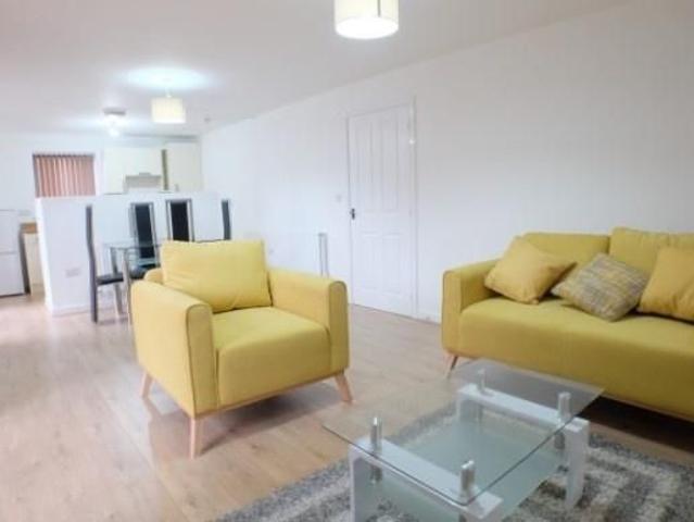 2 bedroom flat to rent