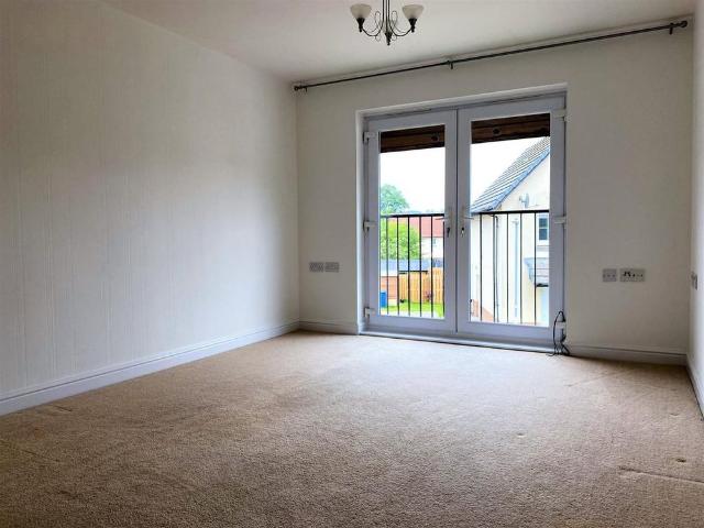 2 bedroom flat to rent