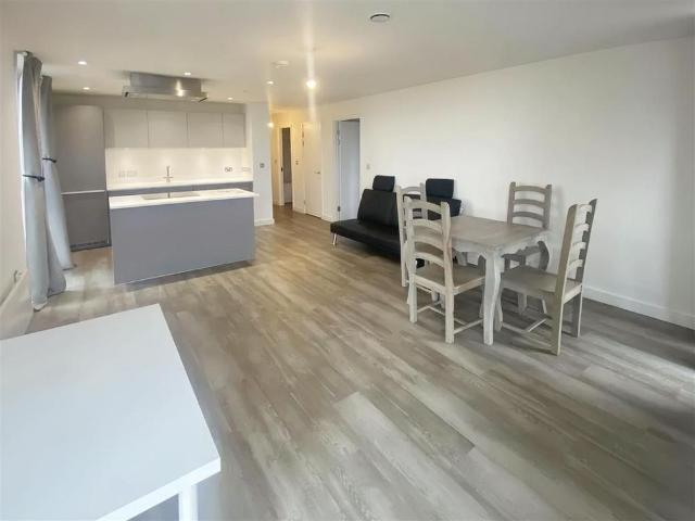 2 bedroom flat to rent