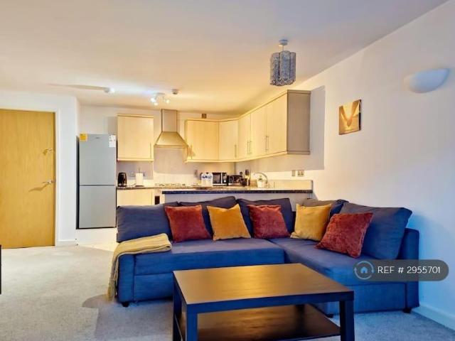 2 bedroom flat to rent