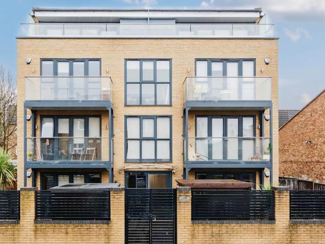 2 bedroom flat to rent