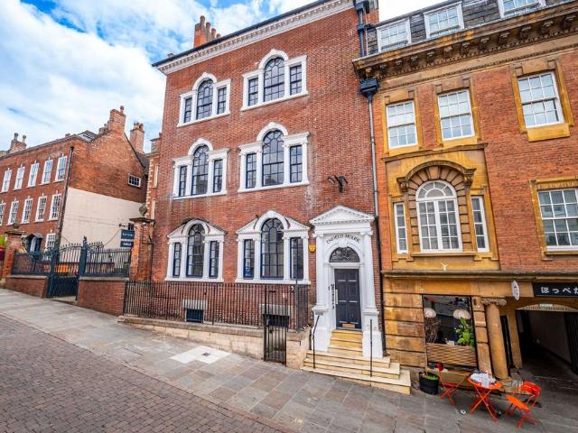 2 bedroom flat to rent