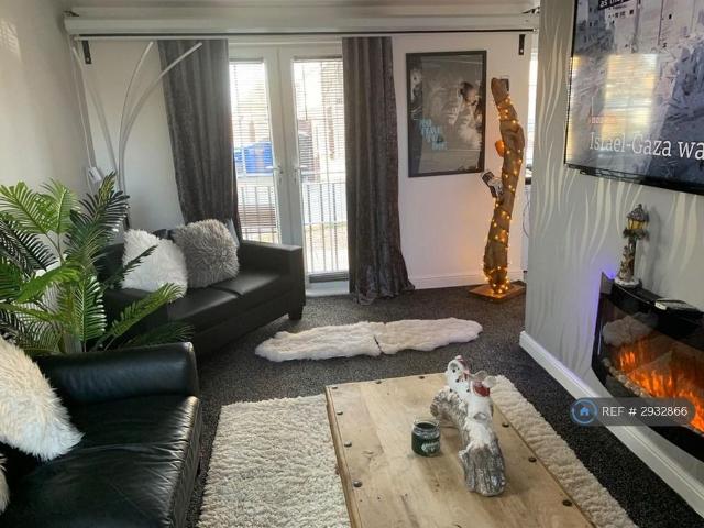 2 bedroom flat to rent