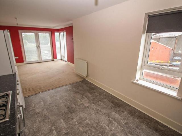2 bedroom flat to rent
