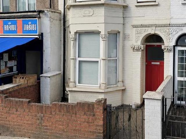 2 bedroom flat to rent