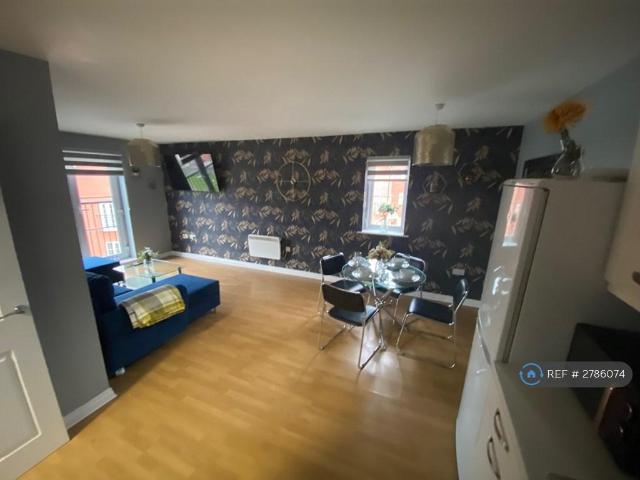 2 bedroom flat to rent