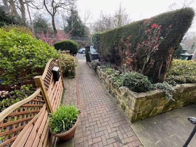 2 bedroom flat to rent